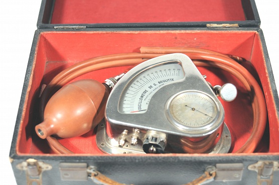 Sphygmomanometer :: MoHMA